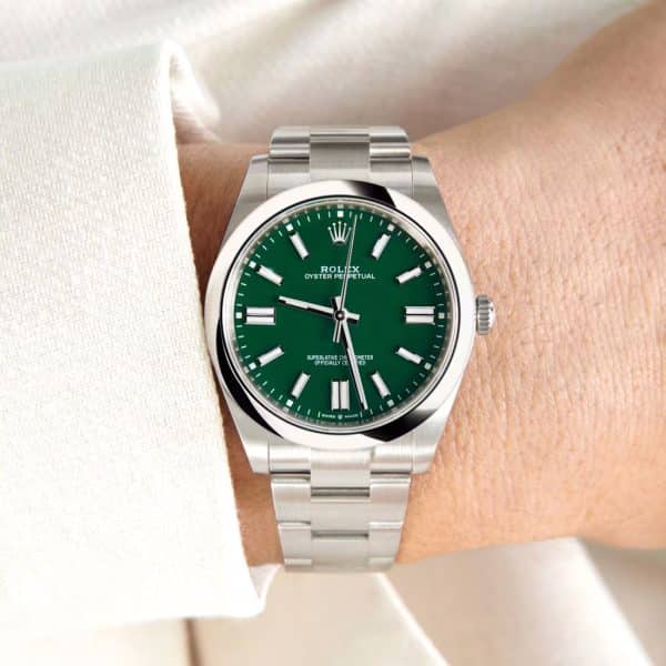 How To Wind a Rolex Watch - RepsGuide.com