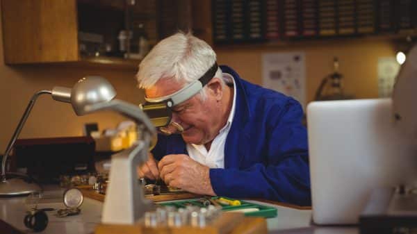 How To Become a Horologist – Do You Have What It Takes? • The Slender Wrist