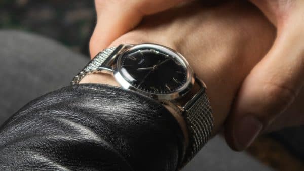 How to Install and Adjust a Mesh Watch Bracelet • The Slender Wrist