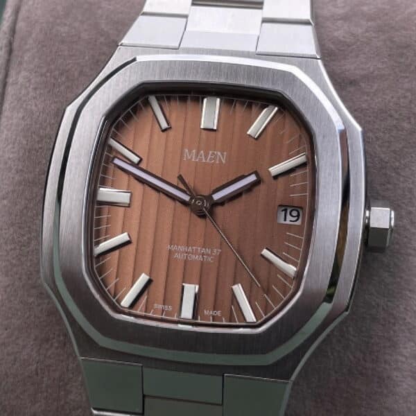 Vaer Arctic Tan D5 Review: Not Just Another Homage • The Slender Wrist