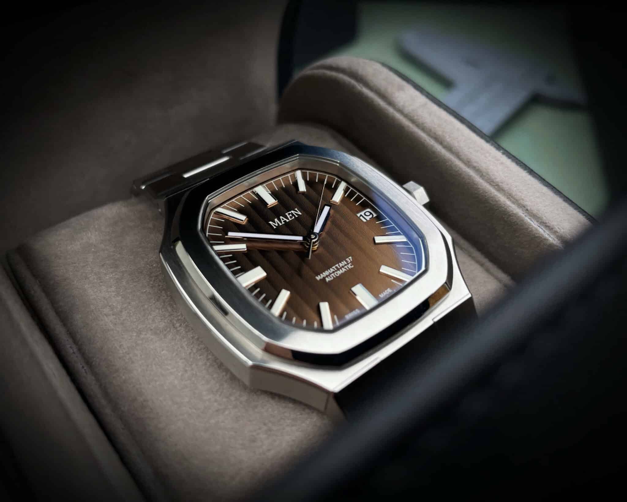 Maen Manhattan 37 Review: A Steel Sports Watch from Sweden • The ...