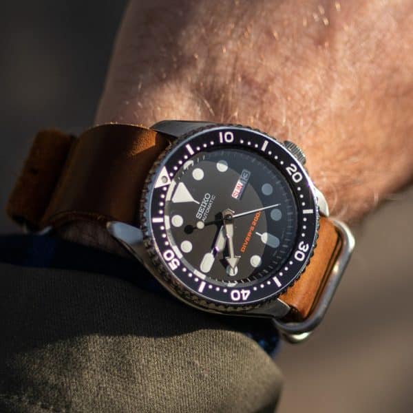 Seiko SKX013 [REVIEW] The Best Dive Watch For Small Wrists • The ...