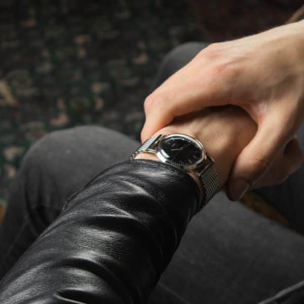 How to Install and Adjust a Mesh Watch Bracelet • The Slender Wrist