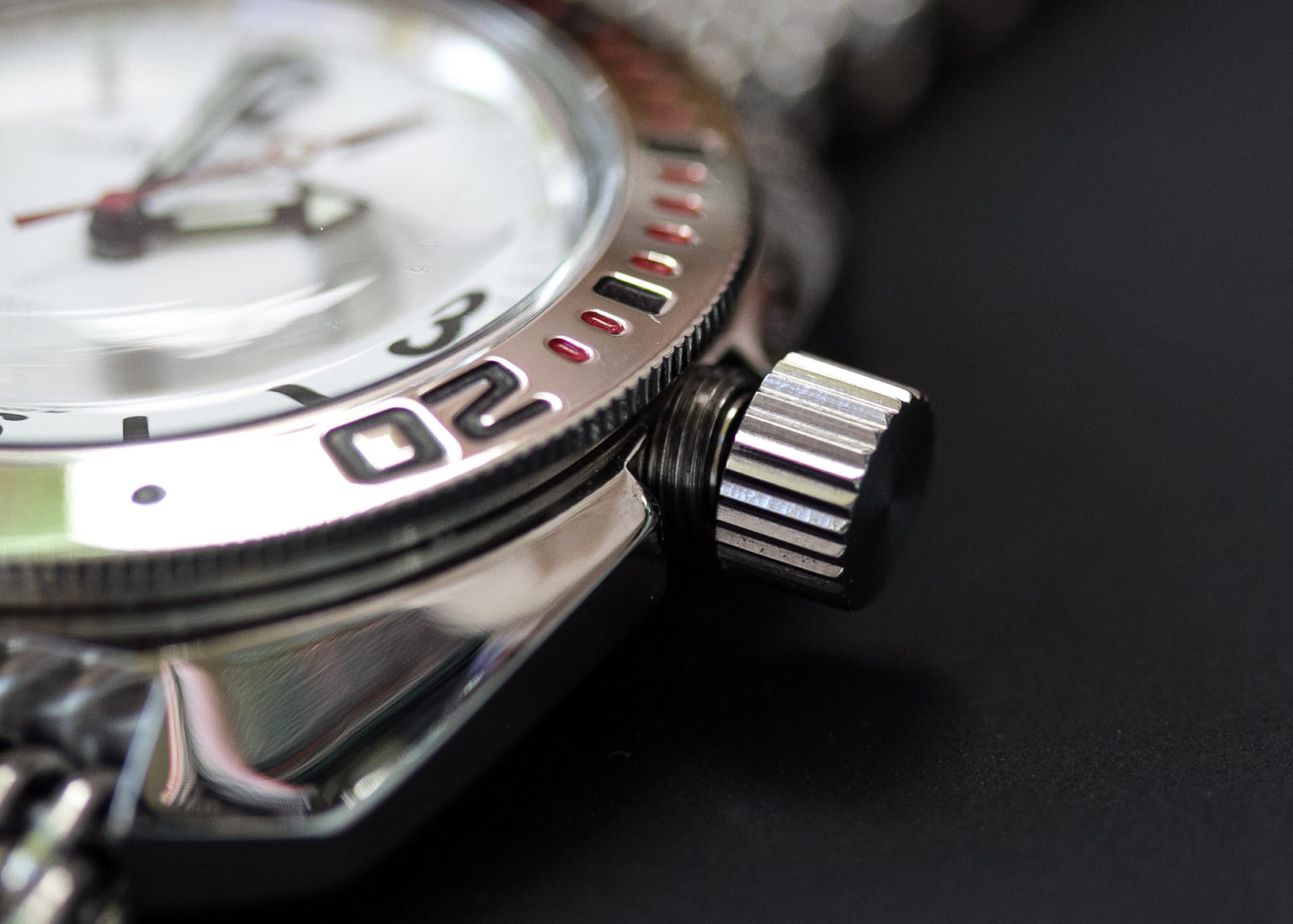 Vostok Amphibia 710486 Review: A Deep Dive • The Slender Wrist