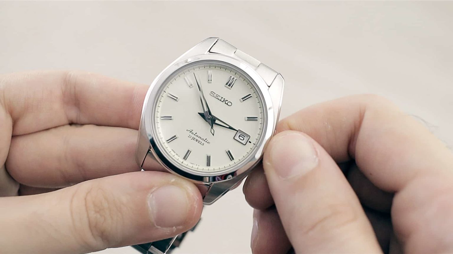 What Is a Mechanical Watch: A Clear and Complete Guide • The Slender Wrist